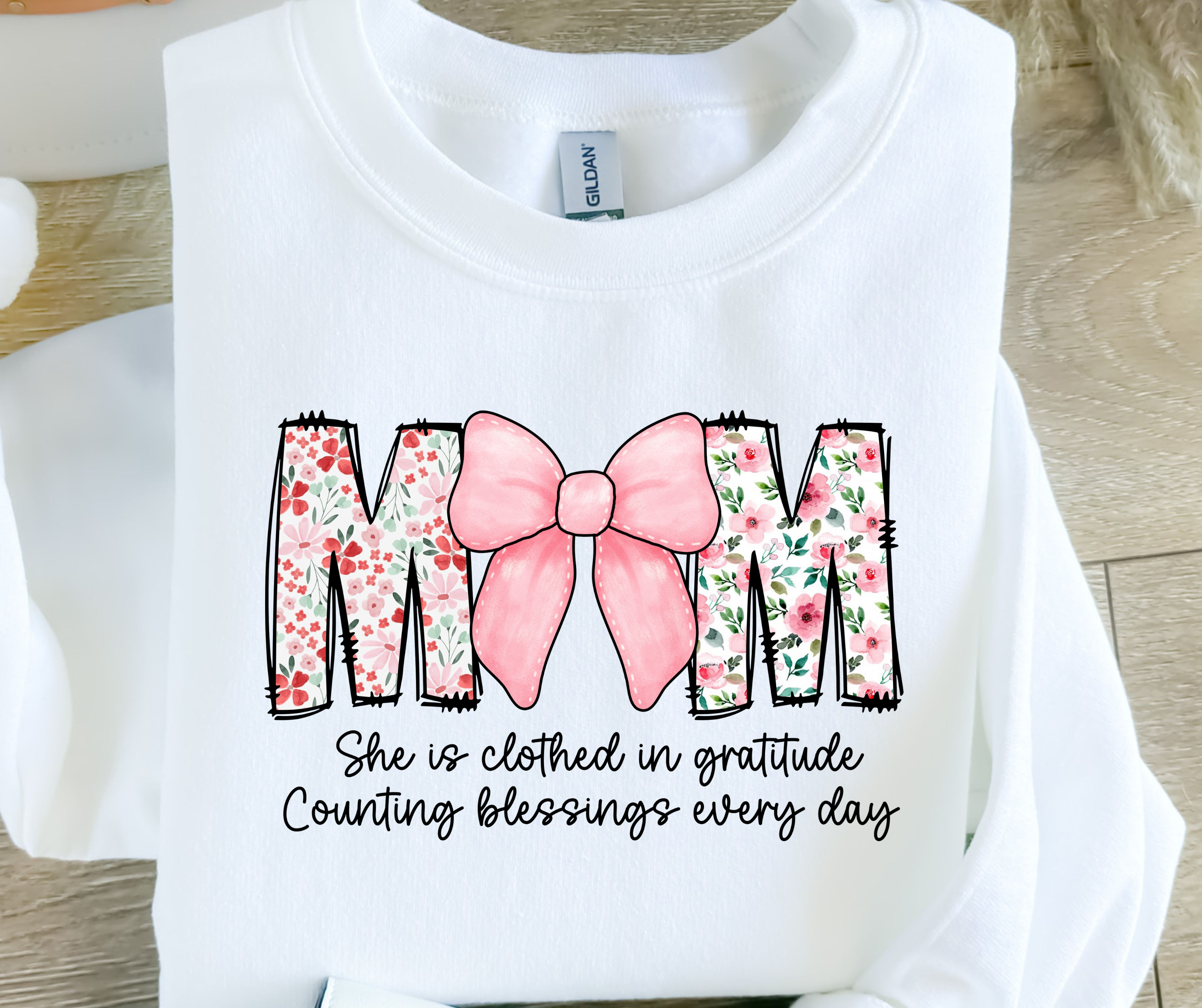 MBSC-Mom bow – Mama Bear's Southern Creations
